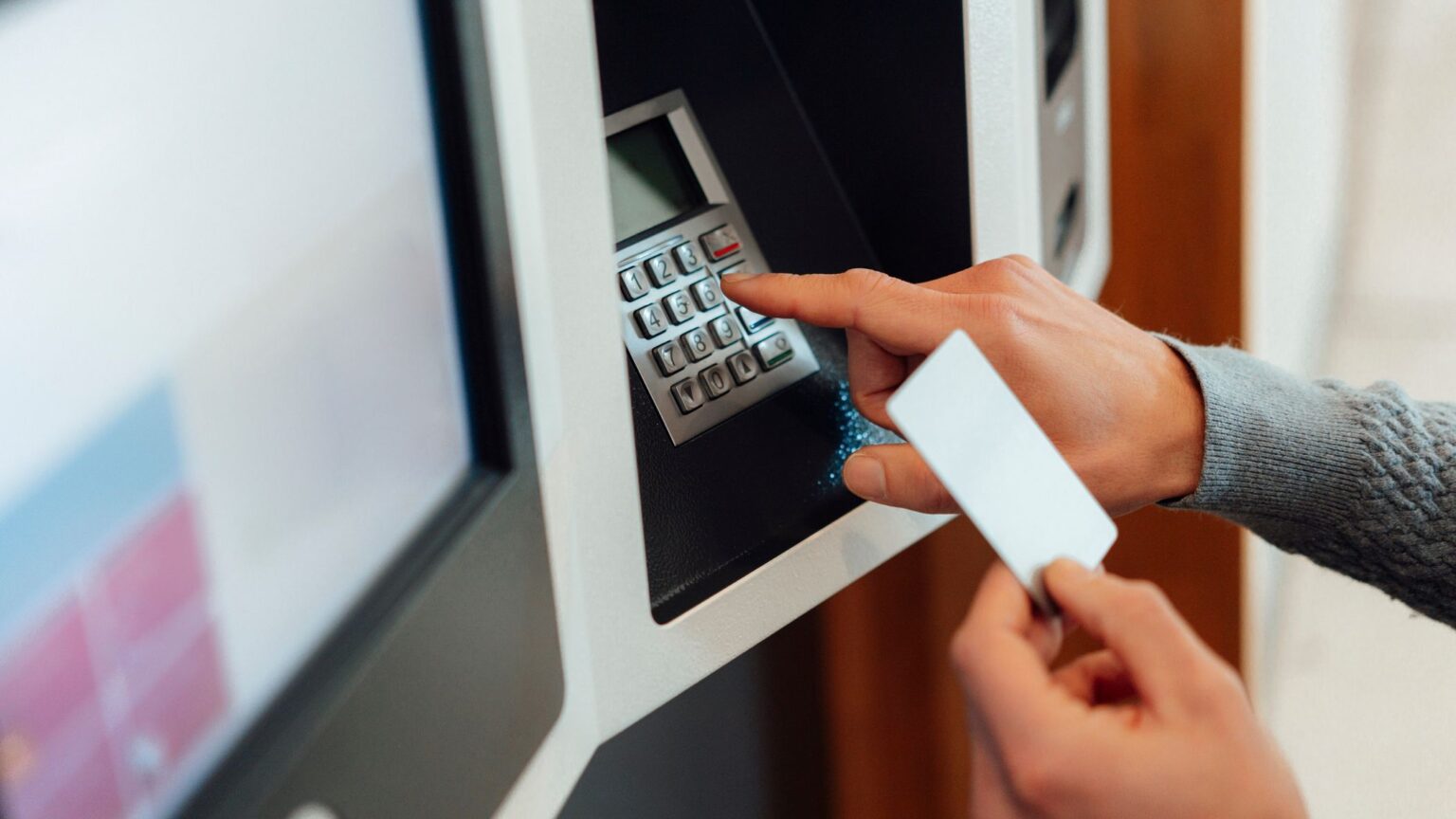 Comment choisir le meilleur code PIN pour votre carte de crédit ...